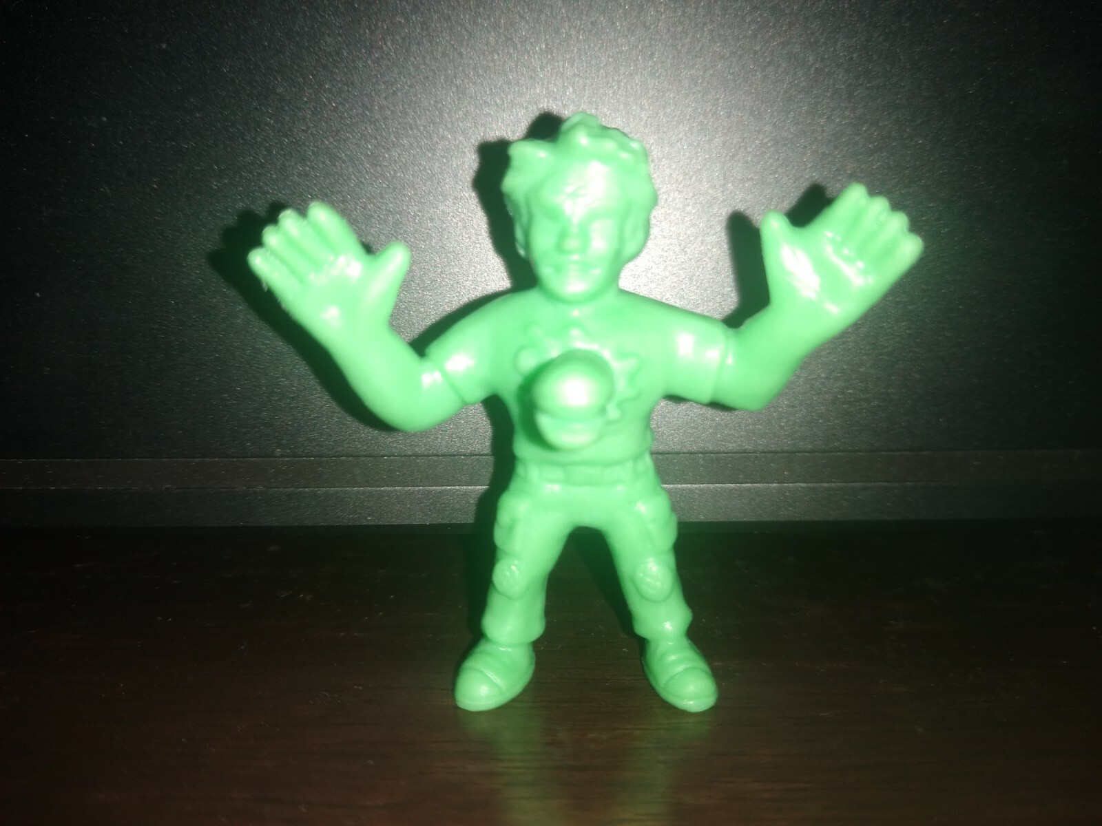 Alien M.U.S.C.L.E. Super 7 Mini Figure Kane Chestburster Green | eBay