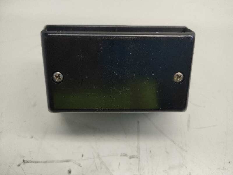 COBO02482 LICENCE PLATE LIGHT / DERECHO / 24 VOLTIOS / 2383058 FOR ...