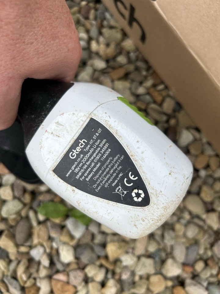 Gtech HT50 18V Long Reach Cordless Hedge Trimmer & Branch Cutter BC20 ...