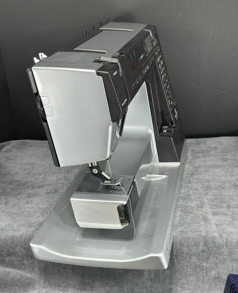 Husqvarna Viking PRISMA 980 Sewing Machine w/ Foot Pedal + Attachments ...