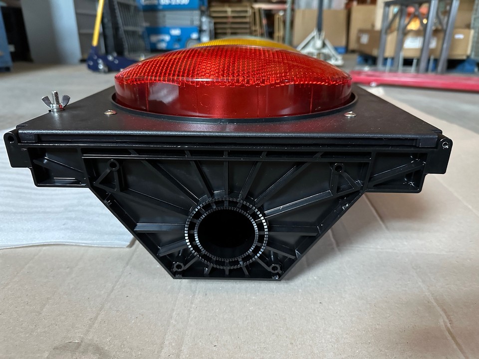 Econolite TP31JJF1 42" Polycarbonate Traffic Signal Housing w/ 12" GE ...