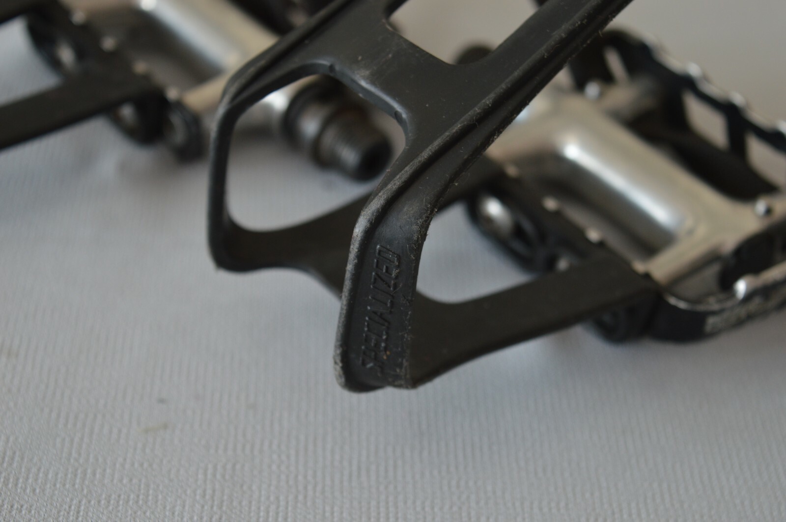 Shimano Deore XT PD-M735 pedals with Specialized clips | eBay