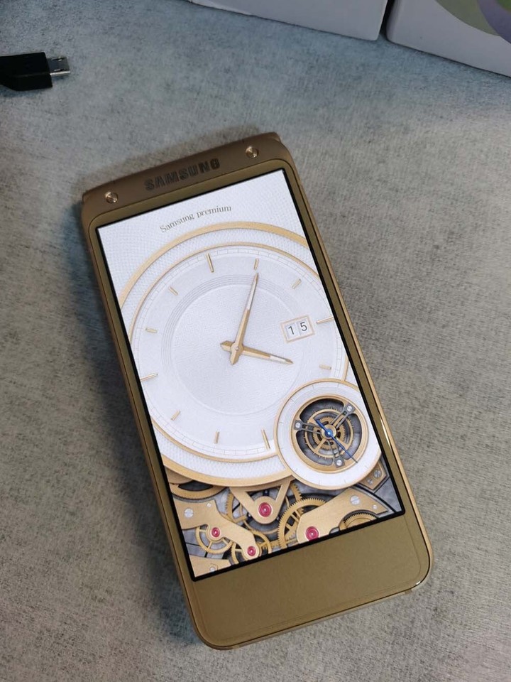 Samsung W2017 Android 64GB 4GB RAM 4G clamshell Phone C/N version | eBay