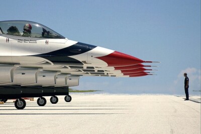 F-16 Fighting Falcon Air Force Top Gun Navy Thunderbirds F-16 F-15 ...