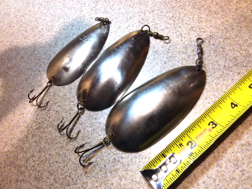 3 Vintage fishing lures Pflueger Spoon with bulldog stamp #1 & 2 #2s ...