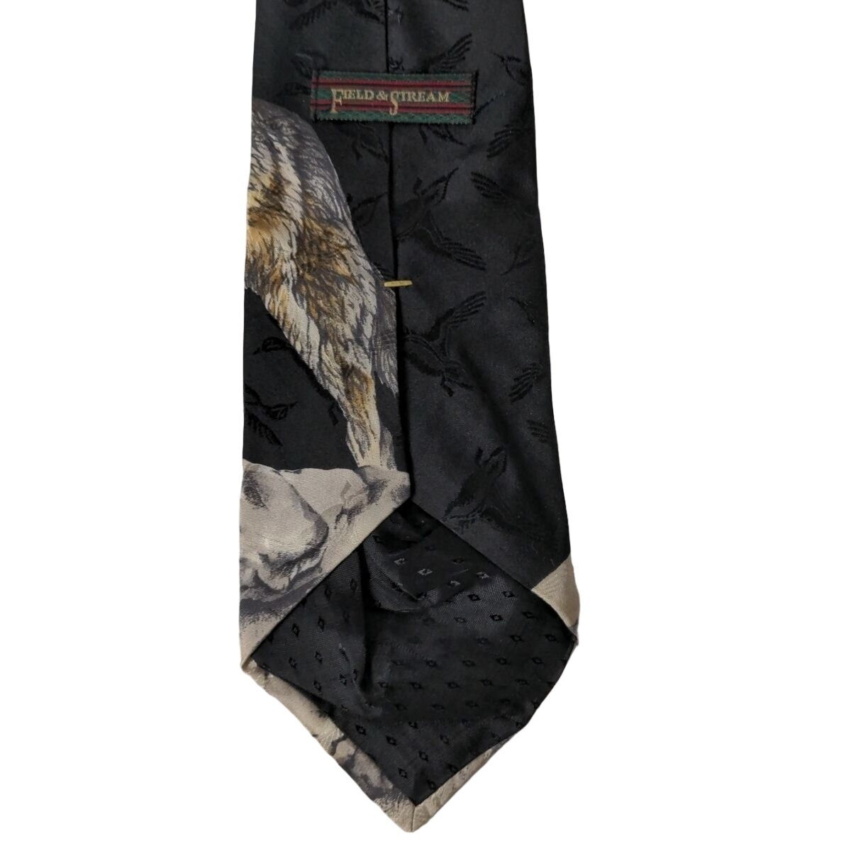 Field & Stream Gray Wolf on Rock Animal Outdoor Woods Novelty Silk ...