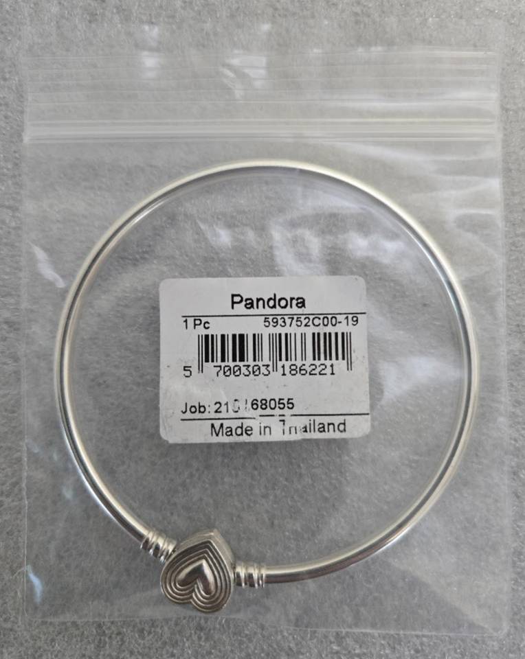 Pandora #593752C00-19 Radiating Heart Clasp Bangle Sterling Silver ...