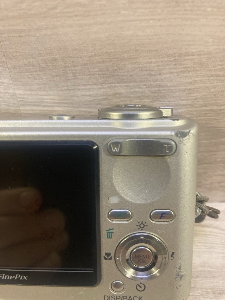 Fuji Fujifilm FinePix F Series F10 6.3MP Digital Camera JAPAN Complete ...