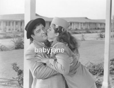 016 LOU COSTELLO KISSED BY MARTHA RAYE KEEP EM FLYING PHOTO | eBay