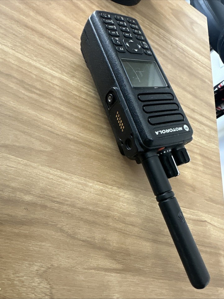 Motorola XPR 7550e UHF digital Portable Two way Radio No Charger ...