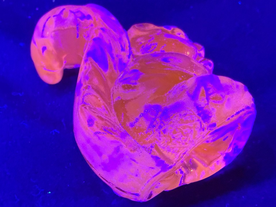 Solid Blue Vaseline glass squirrel Sammy forest animal uranium chipmunk ...