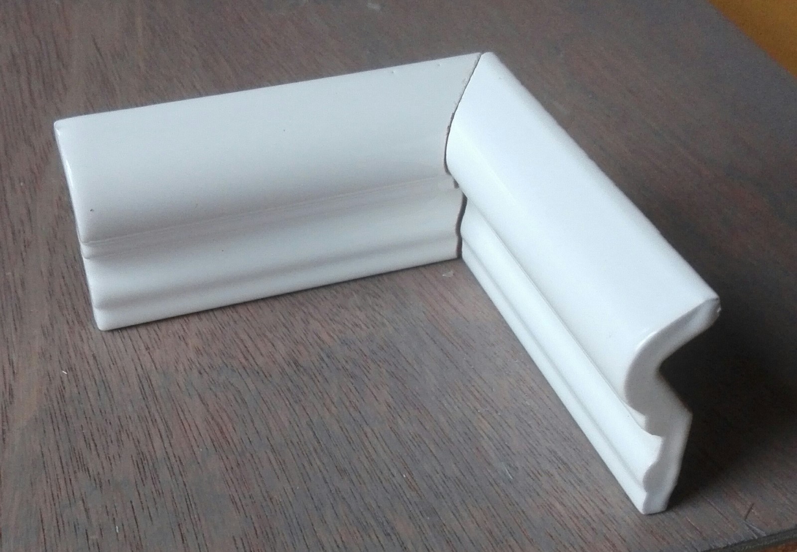 Packs of Subway Border Dado Tile mouldings. Gloss 20x5cm White | eBay UK