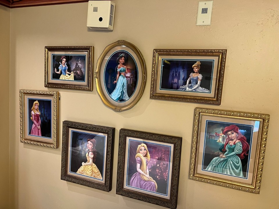ROYAL ROOMS PORT ORLEANS RESORT Original Disney Prop ~ Jasmine Art IN ...