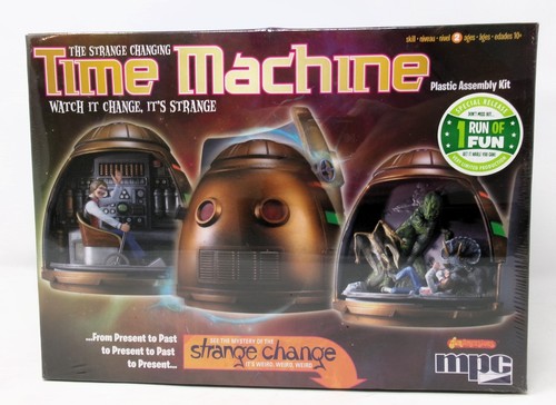 MPC 762-12 The Strange Changing Time Machine Retro Sci-Fi Diorama model ...