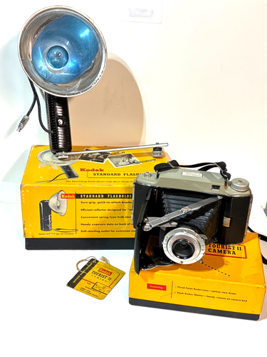 Vintage '50s Kodak Tourist II Camera + Standard Flasholder, Bulbs and ...