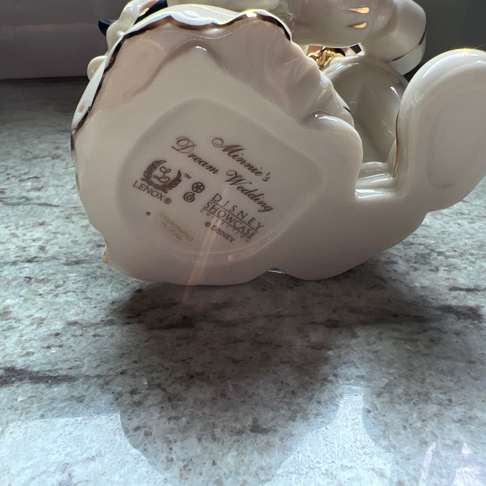 Lenox Disney Showcase Collection Minnie's Dream Wedding Porcelain ...
