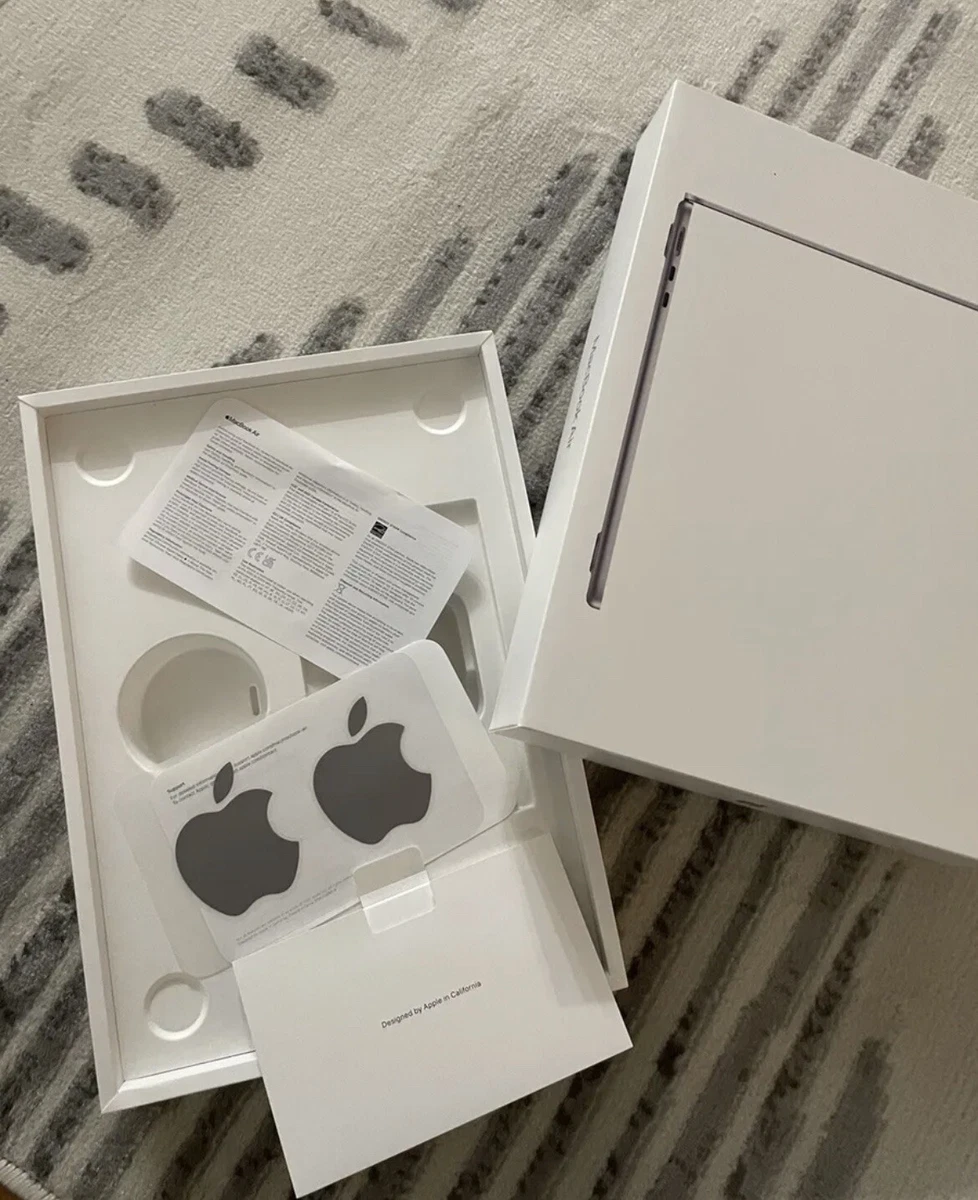 Macbook Air 2022 Box