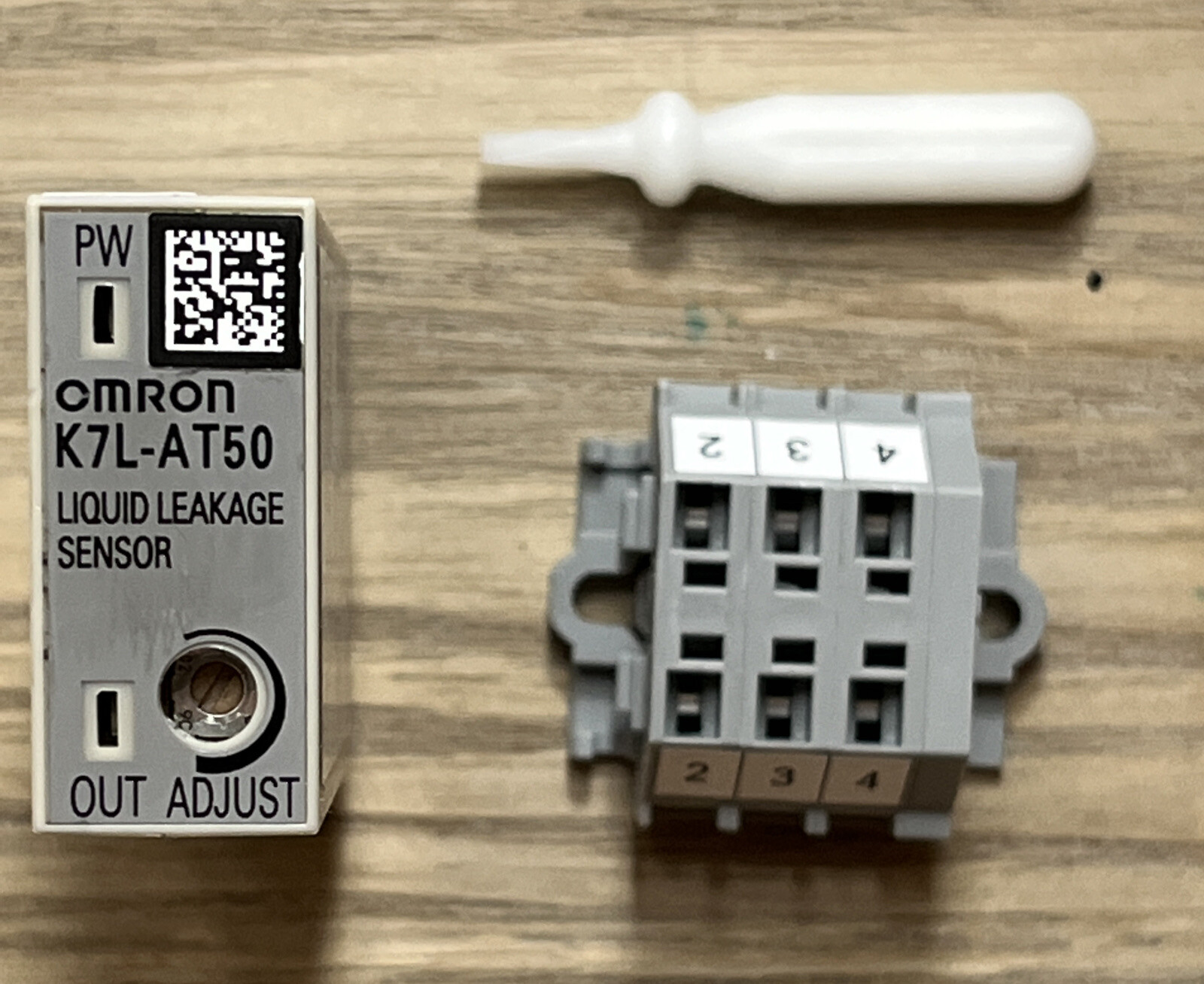 Omron K7L-AT50 Liquid Leakage Sensor for sale online | eBay