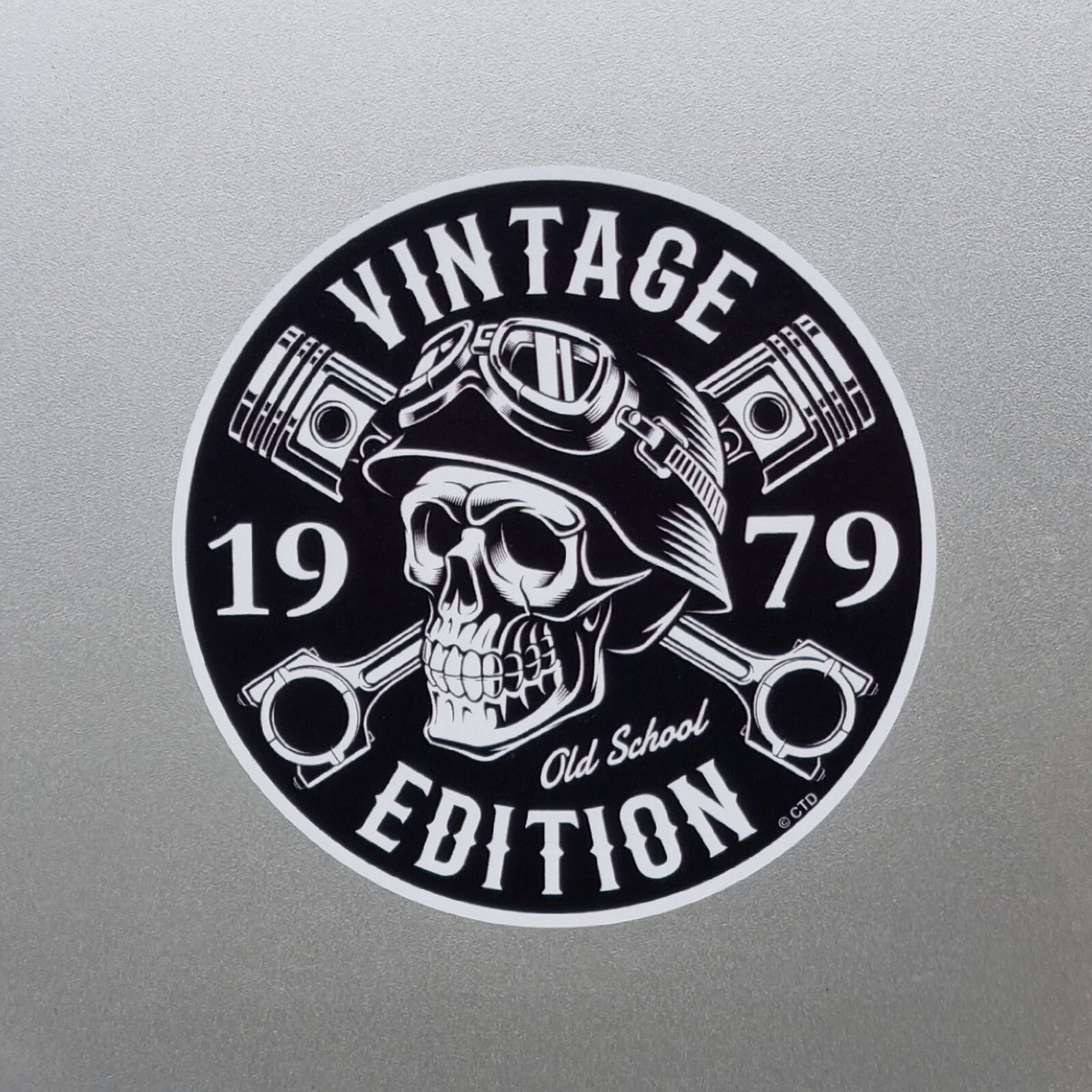 Old Skull Logo