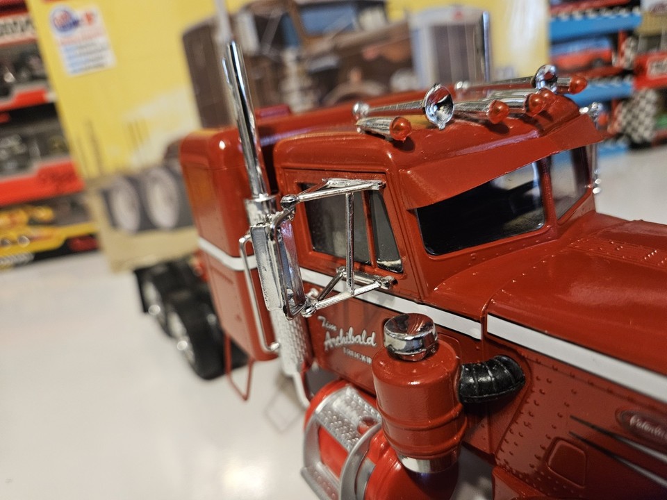 1/25 Scale Plastic Model By AMT Peterbilt 359 Assembled And Painted | eBay