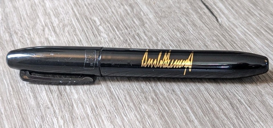 2025 White House Issue VIP Trump Sharpie Pen Presidential Seal ...
