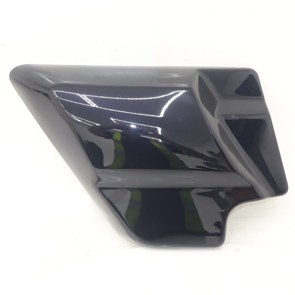 2015 HARLEY DAVIDSON FLHX STREET GLIDE SPECIAL R H Right Side Cover 66250 09