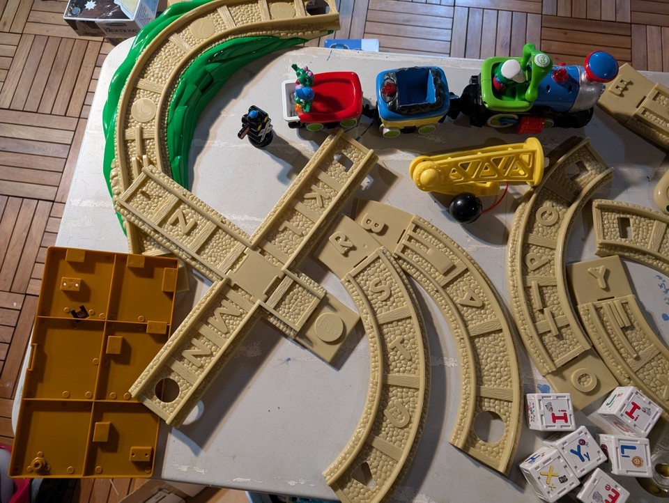 Leapfrog Leap’s Phonics Railroad Train Set Alphabet Missing One Block ...