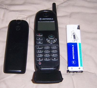 G520 Motorola Voicestream 92302 92302XWXBA Black Cellular Phone ...