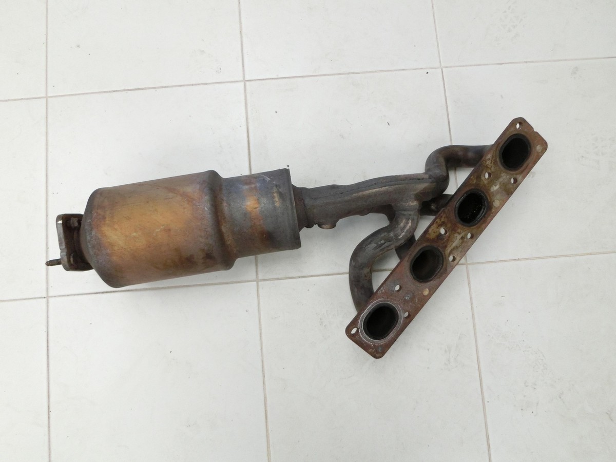 Catalyst cat vorcat with flue gas manifold for BMW E87 1 Series 116i 04 07 1.6 8