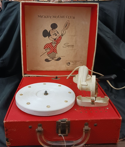 Disney MICKEY MOUSE CLUB Electric Phonograph RECORD PLAYER #41015 By ...