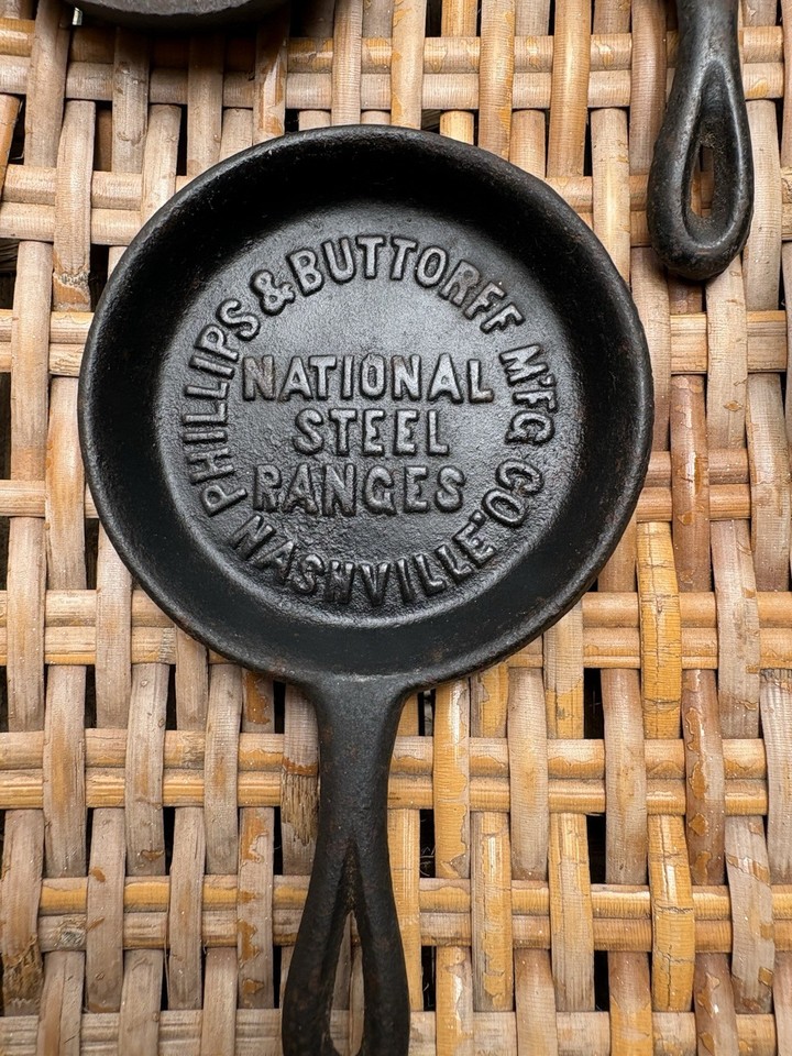 MINIATURE CAST IRON SKILLET LOT ADVERTISING STOVE NASHVILLE MODERN MAID ...