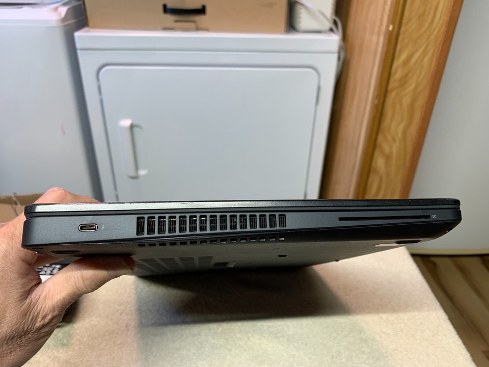 Dell Precision 3510 LTE Xeon E3 1505M, 16GB-256 NVMe, AMD R9 M360 ...