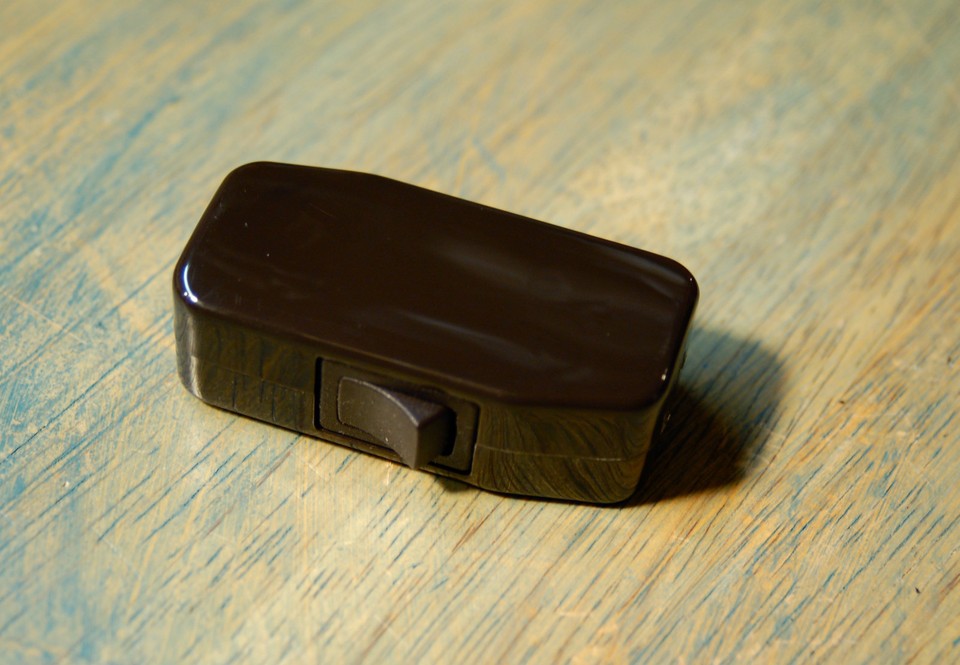 Inline Cord Switch - Leviton Rocker Style Feed Thru Switch, Lamp Wire ...