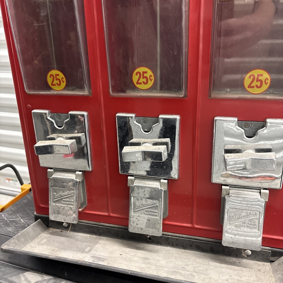 Northwestern Triple Play Shot Vending Machine Gumball Candy Rhino et | eBay