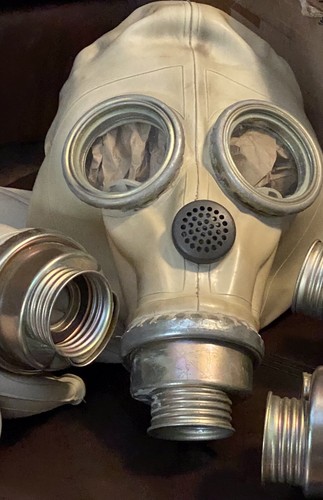 SOVIET ERA POLISH MILITARY MP3 GAS MASK NBC NUCLEAR, BIOLOGICAL, SIZE ...