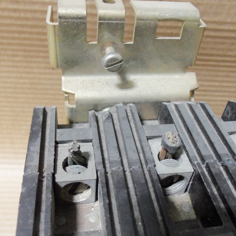 Square D FH FH36060 3 Pole 60 Amp 600V Relabeled Gray Circuit Breaker ...