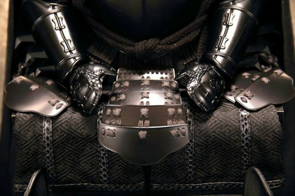 BATMAN Jp Exclusive Samurai Armor Set Handmade Kabuto Yoroi Takayuki ...
