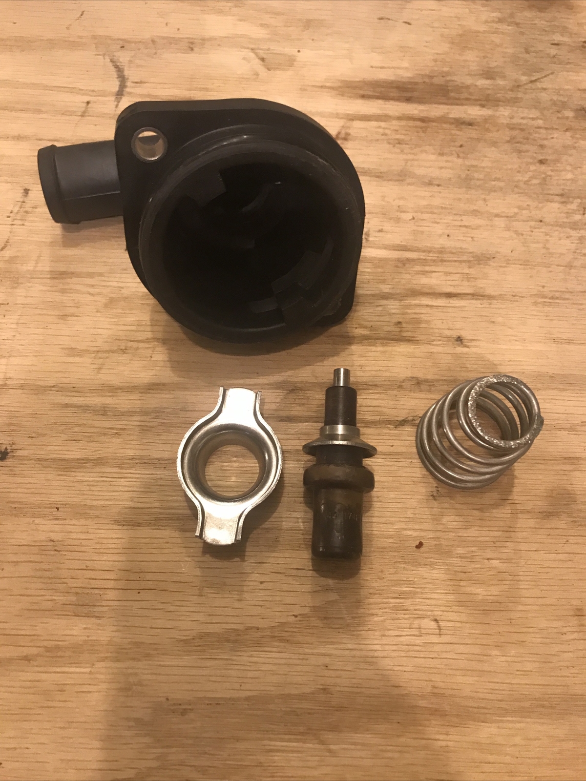 Mercury 135-300 HP L6 L4 Verado Thermostat Housing Assembly 892864T04 ...