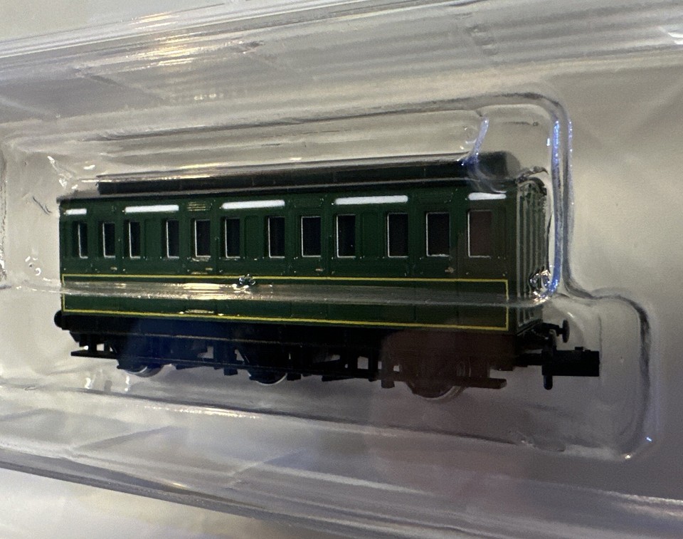 Bachmann N Scale Thomas & Friends Emily's Coach Car #76092 | eBay