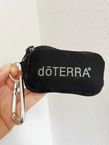 New DOTERRA Essential Oil Black Keychain Pouch Case 8 Amber Vials ...