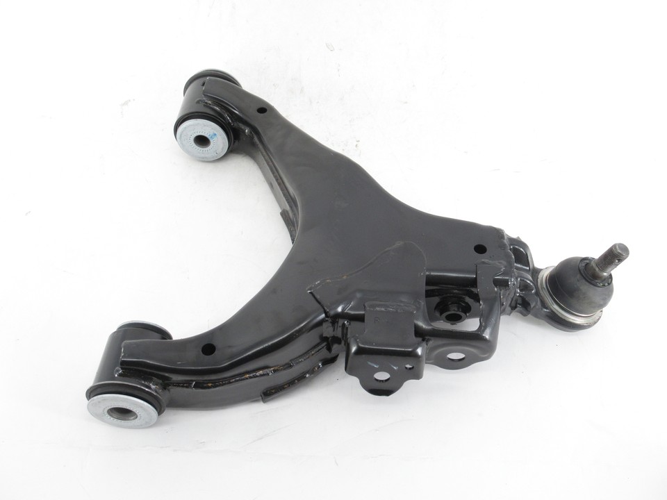 Genuine OEM Toyota 48068-09100 & 48069-09090 Front Lower Control Arm ...