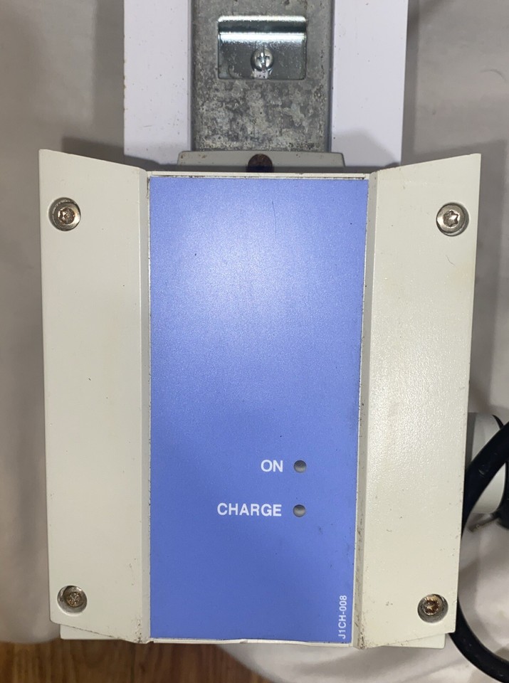 Linak Patient Hoist Lift Stand Battery Charger J1CH-001 W/Power Cord ...