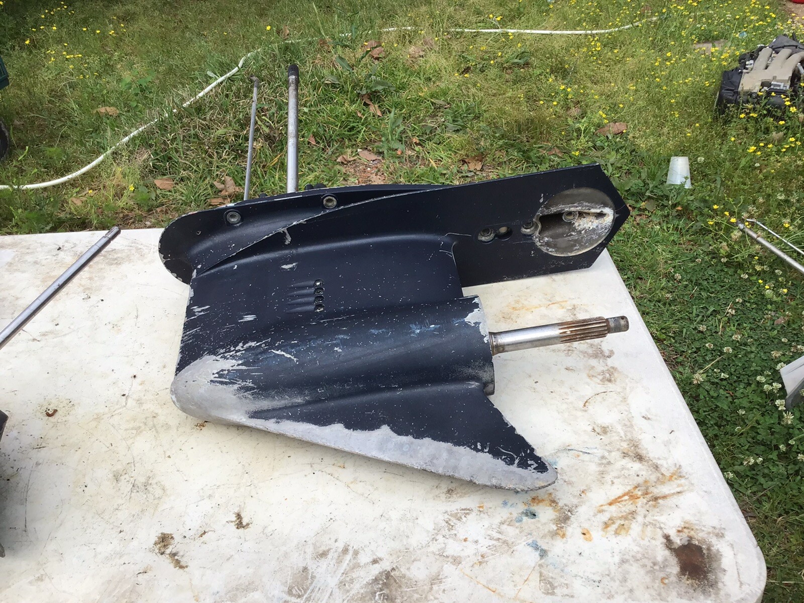 Evinrude/Johnson lower unit 150/175/200 2Stroke 1983 Model— Crossflow ...