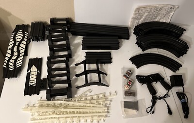 Life Like Race Track NASCAR HO Slot Racing Set Glow Stunt Speedway 9530 ...