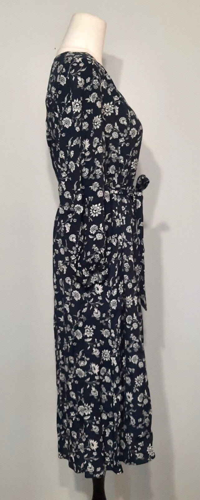 Witchery Navy Blue And White Floral Long Sleeve Midi Sh… Gem