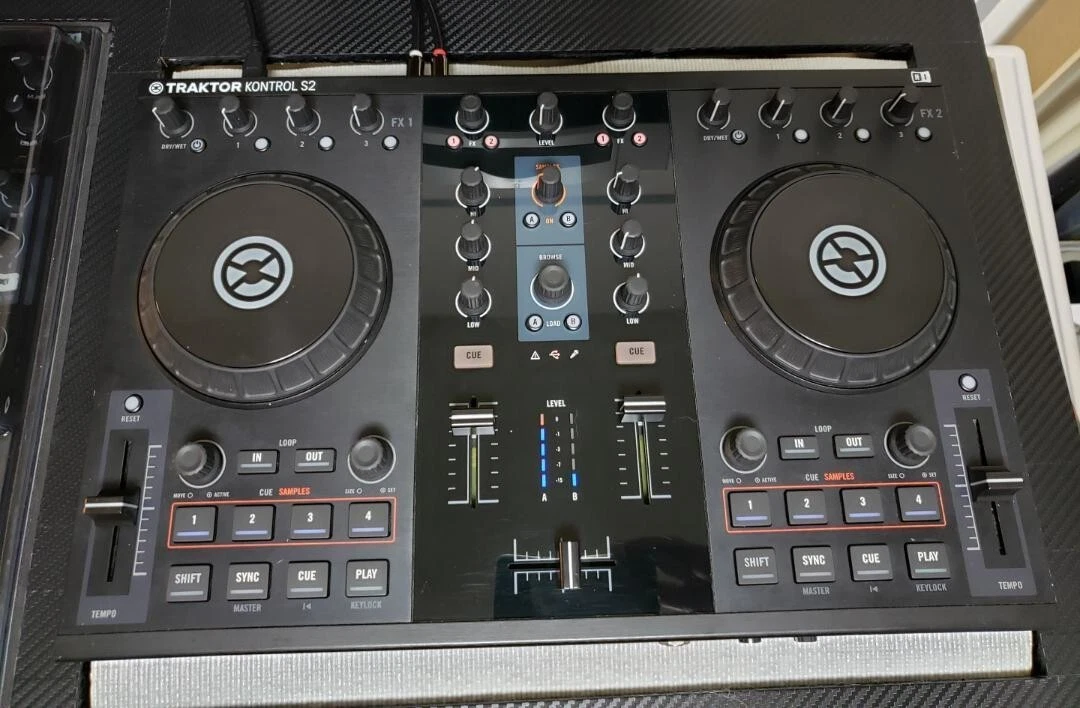 Traktor Kontrol S2 Mk1