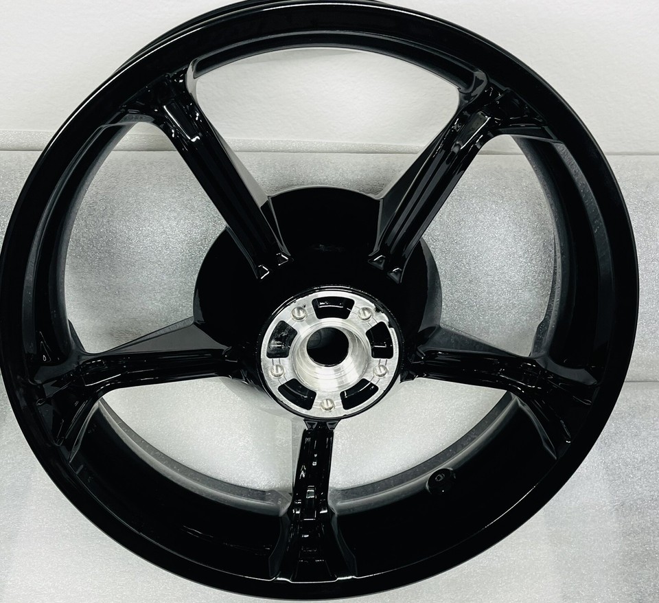 HARLEY CVO LIMITED 18x5 OEM TOURING BLACK WHEEL 2020-25 REAR TOMAHAWK ...