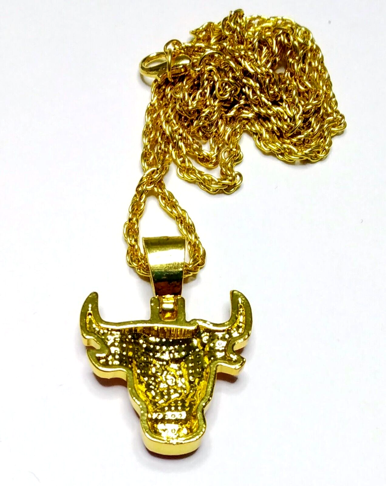 CHICAGO BULLS GOLDEN NECKLACE Gem NBA Basketball Team Logo Pendant w ...