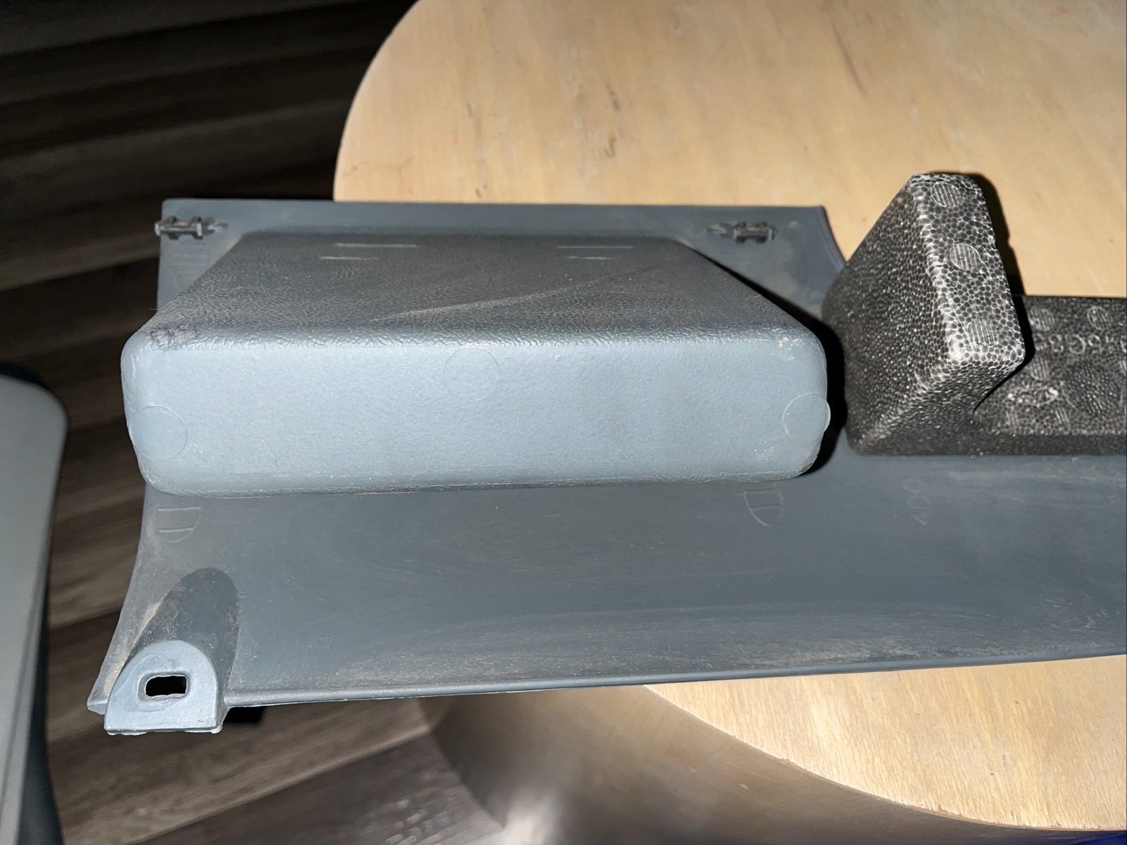 92-96 Ford F150 F250 BRONCO LOWER DASH KNEE BOLSTER PANEL LIGHT GRAY ...