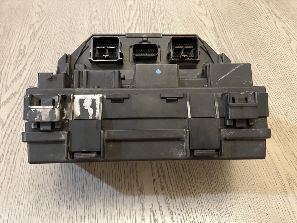 DODGE RAM 1500 TIPM INTEGRATED POWER MODULE FUSE BOX RELAY 2011 ...